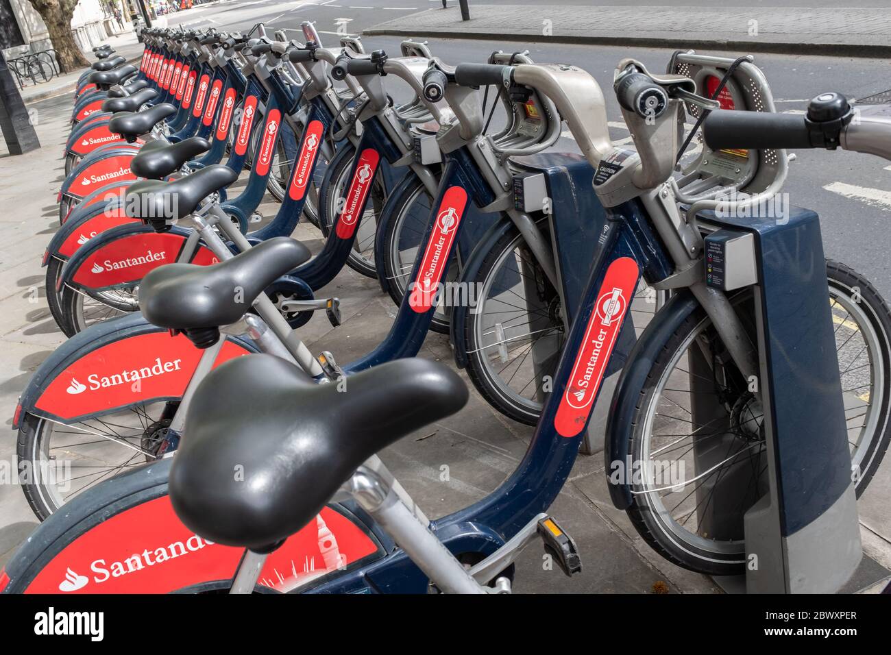 Santander bike hire hi-res stock photography and images - Alamy