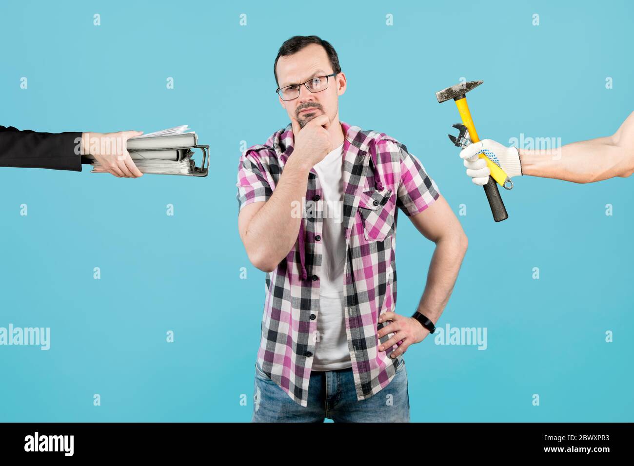 Hard physical labor hi-res stock photography and images - Alamy