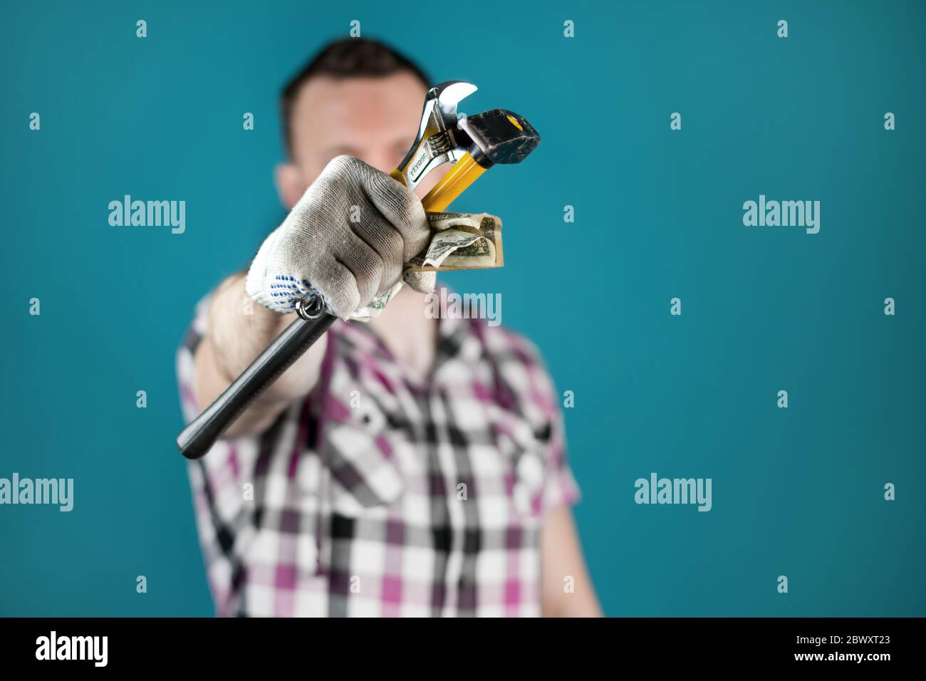 Builder scratching head hi-res stock photography and images - Alamy