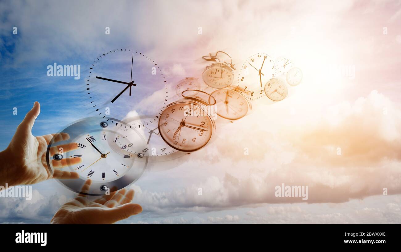 Moving clock hands hi-res stock photography and images - Alamy