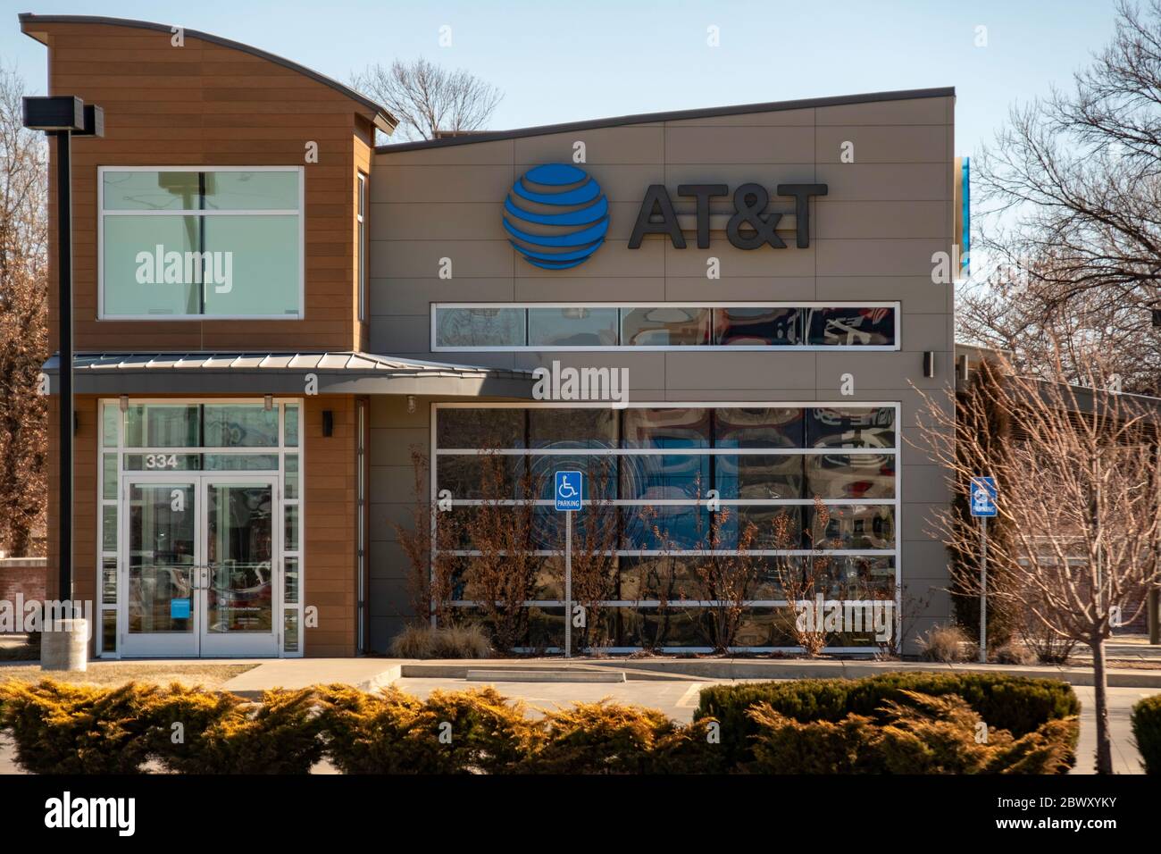 Communications building exterior hi-res stock photography and images ...