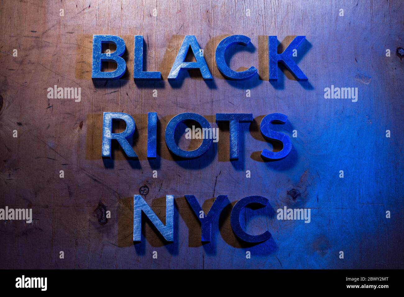 Unsafe riot hi-res stock photography and images - Alamy