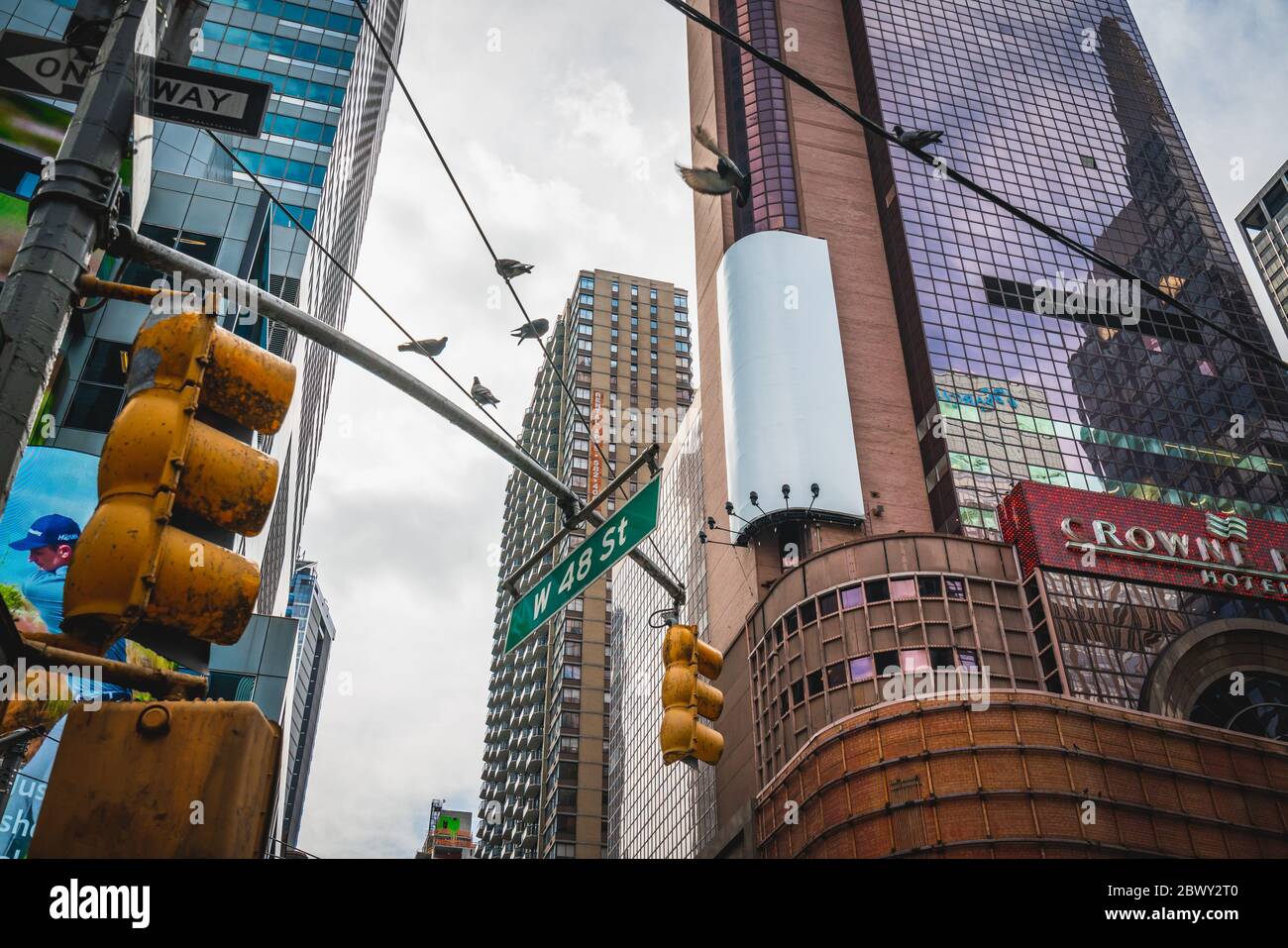 48th street, new york city hi-res stock photography and images - Alamy