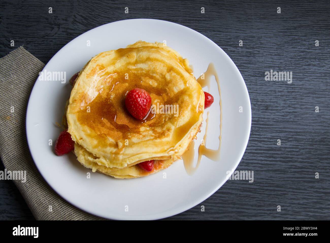 Traditional pancake and strawberry Stock Photo - Alamy