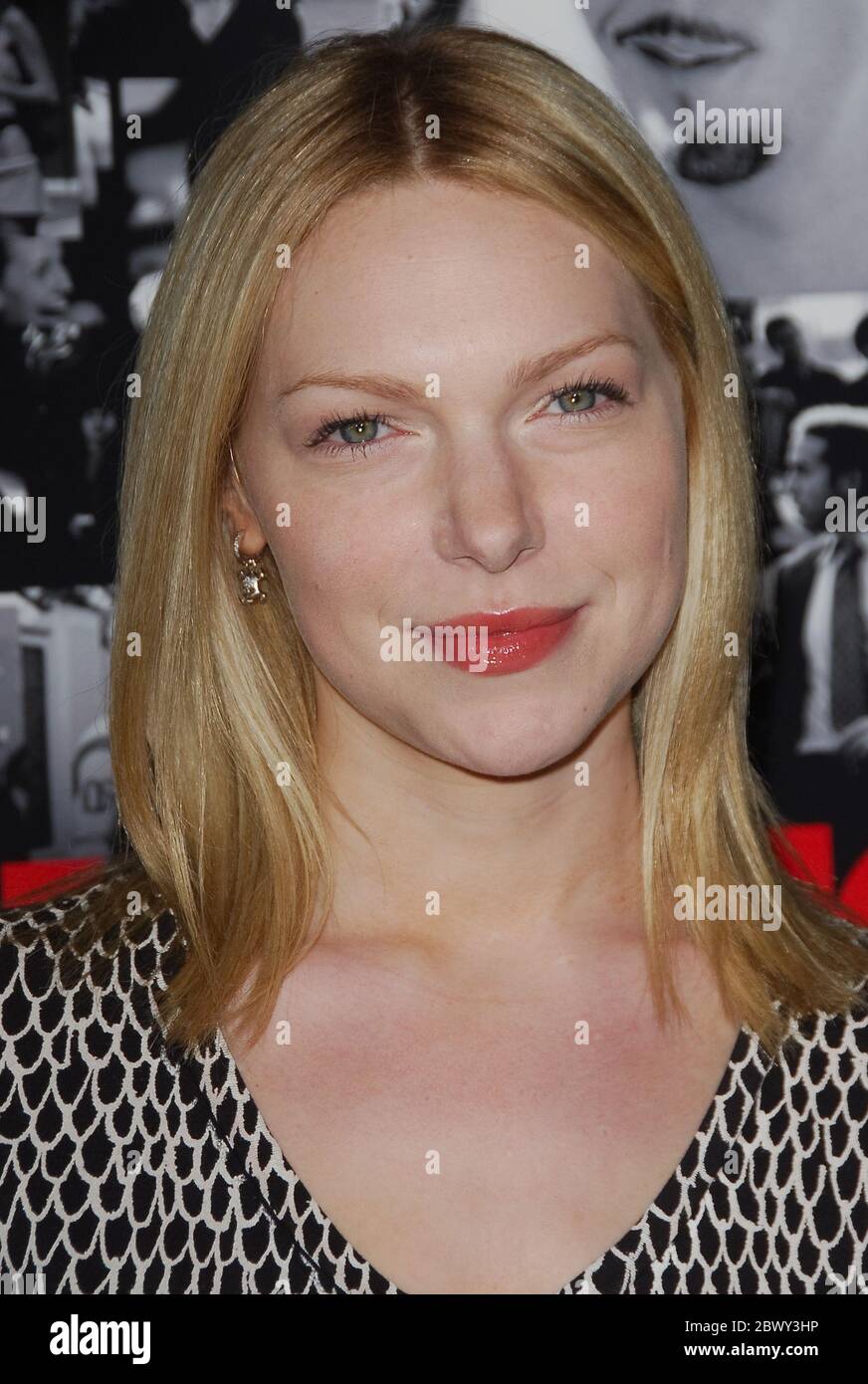 Laura Prepon at the Los Angeles Premiere of "Entourage" Season 3 held ...