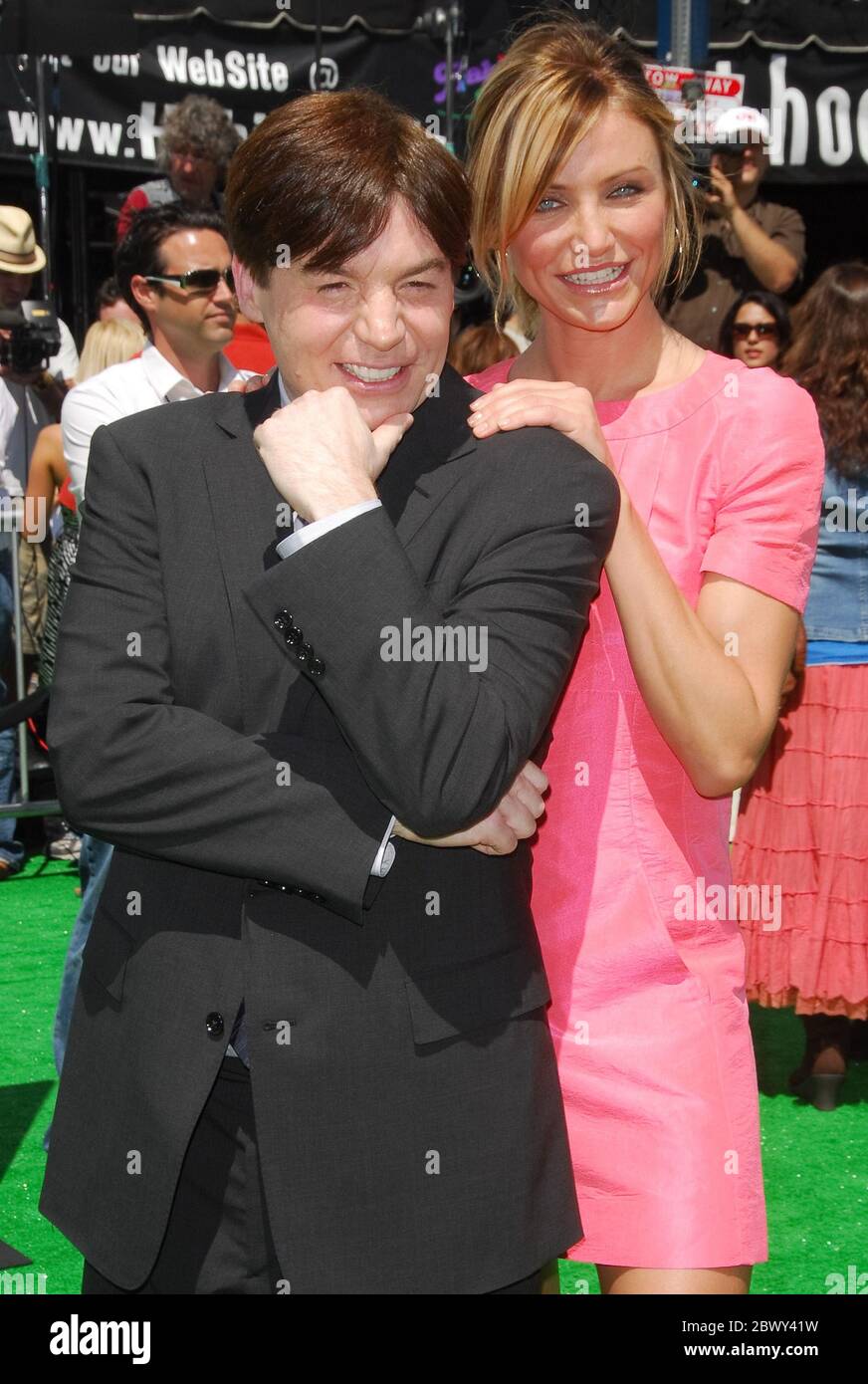 Mike Myers and Cameron Diaz at the Los Angeles Premiere of Dreamworks ...