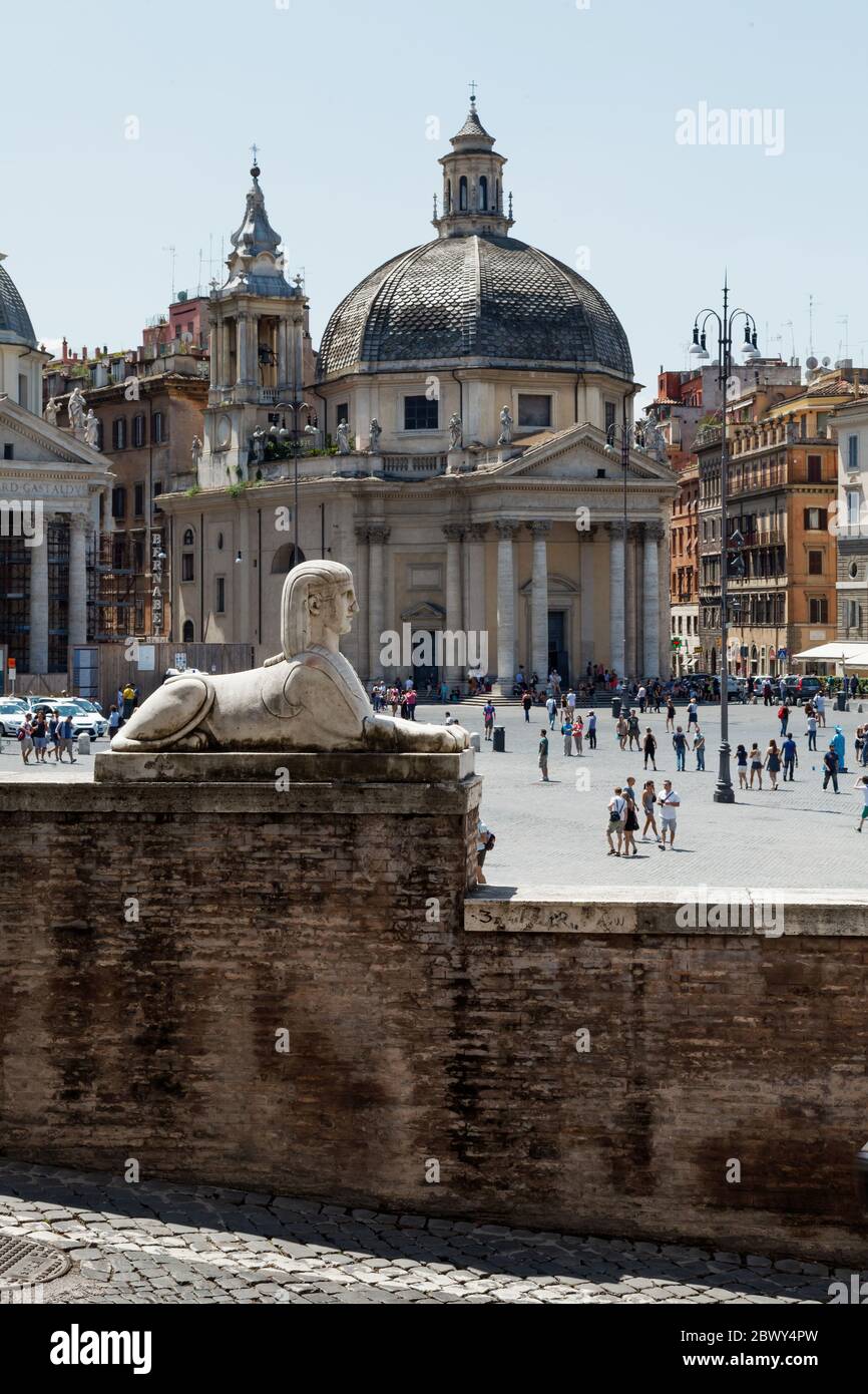 Human statue in piazza del hi-res stock photography and images - Alamy