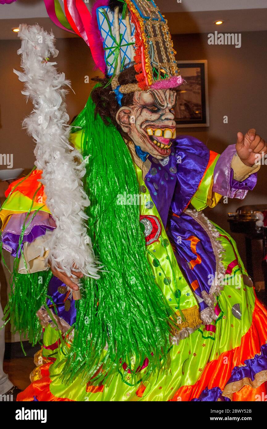 Panama traditional dances hi-res stock photography and images - Alamy