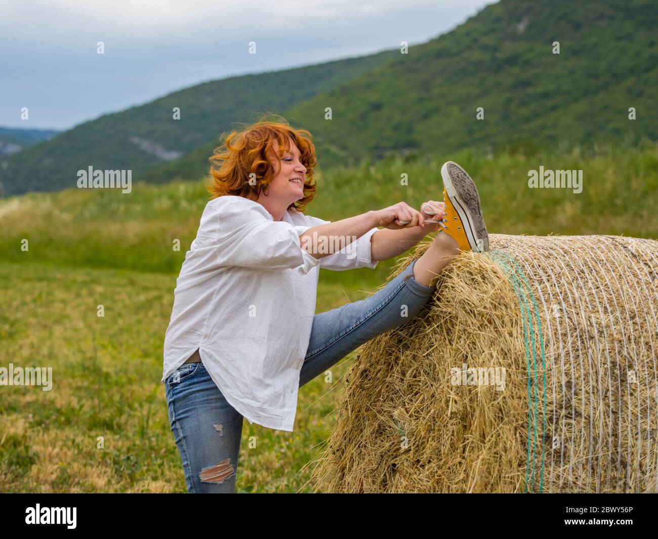 Awkward Pose High Resolution Stock Photography and Images - Alamy