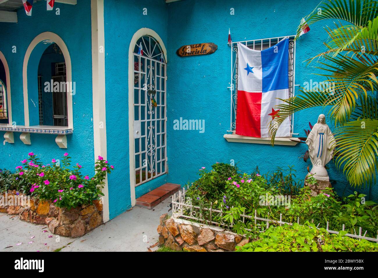 Panamanian national flag hi-res stock photography and images - Alamy