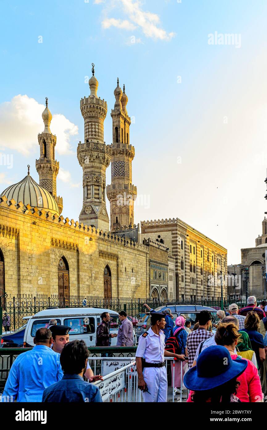 Al azhar university and mosque hi-res stock photography and images - Alamy