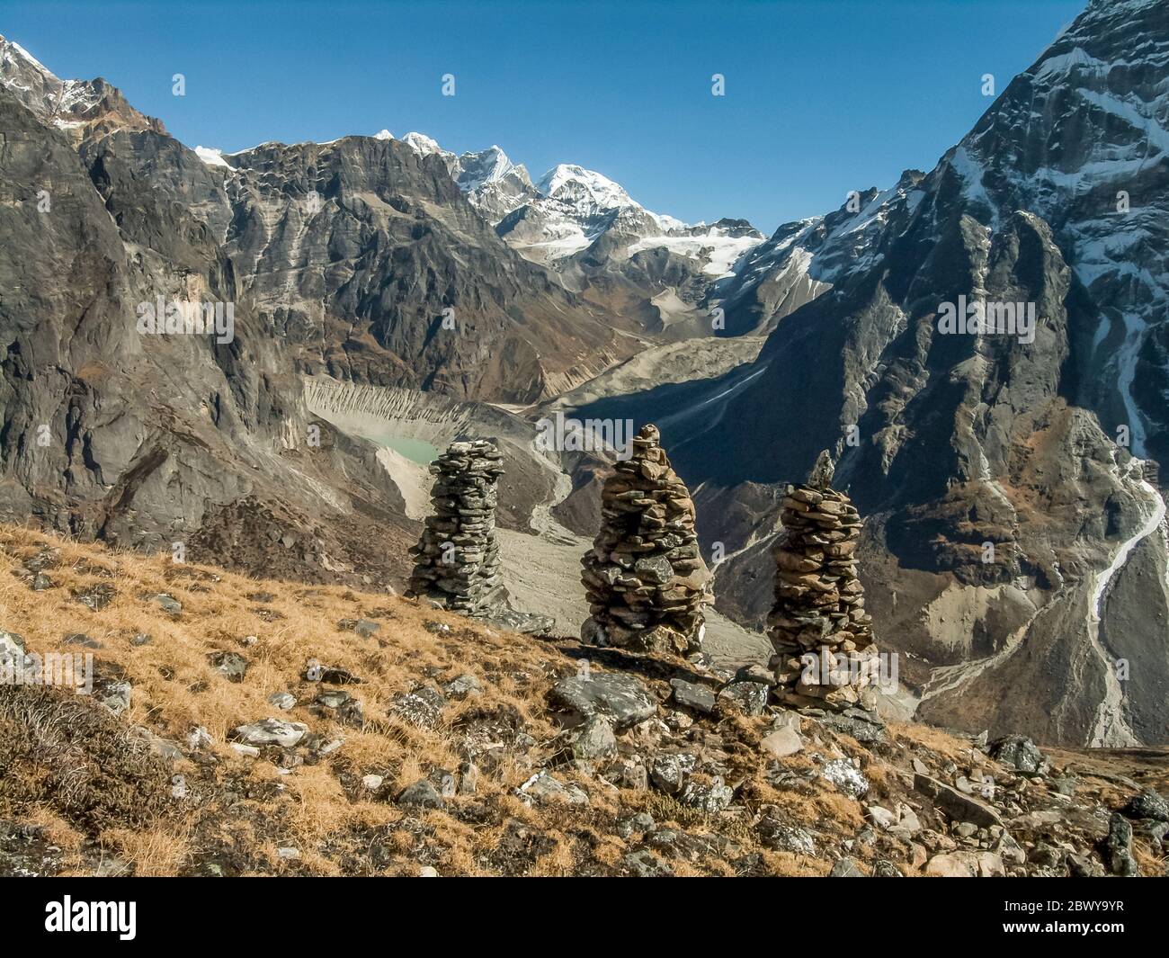 Mera peak 6476m hi-res stock photography and images - Alamy