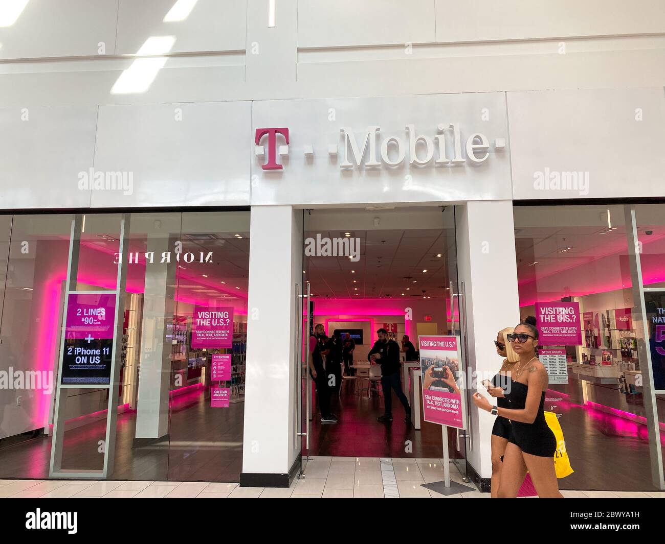 Orlando,FL/USA-2/17/20: The T Mobile storefront at the MIllenia Mall in ...