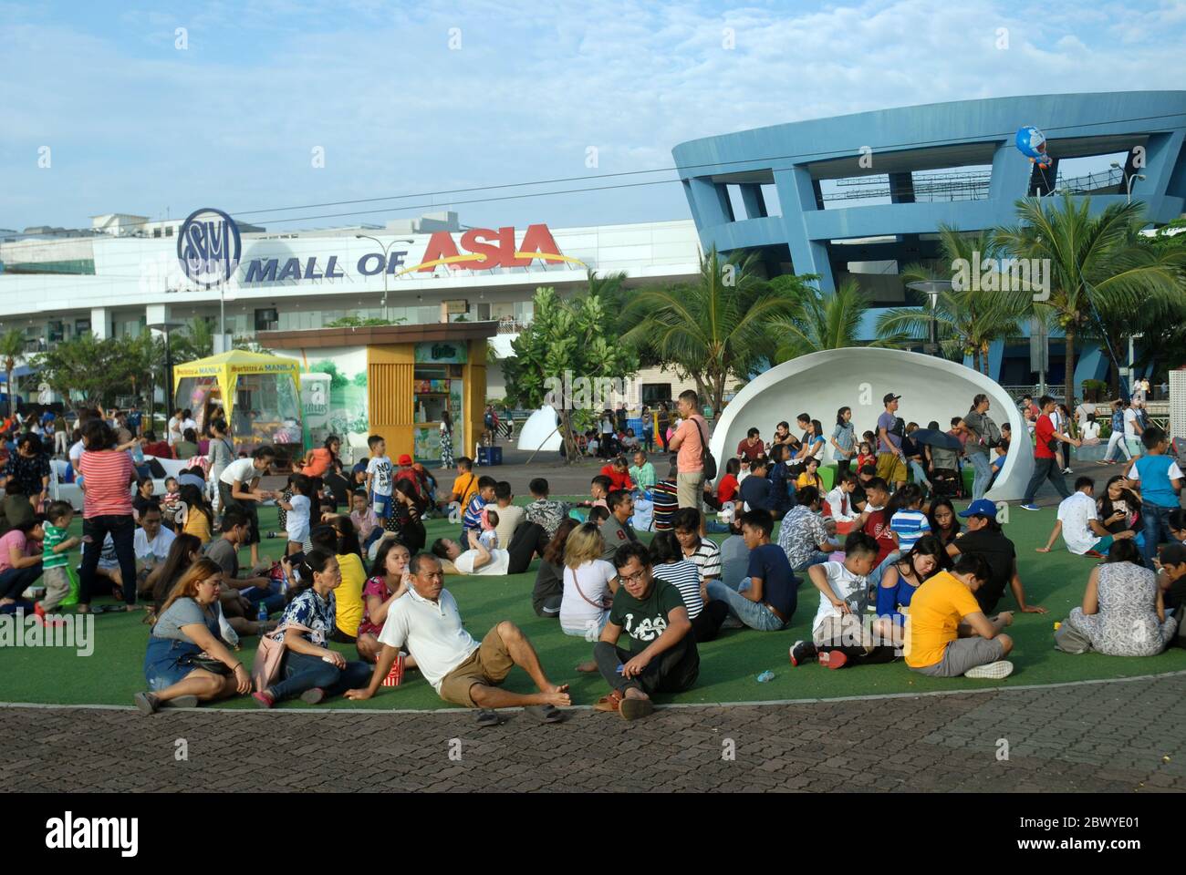 Crowd manila philippines people hi-res stock photography and images - Alamy