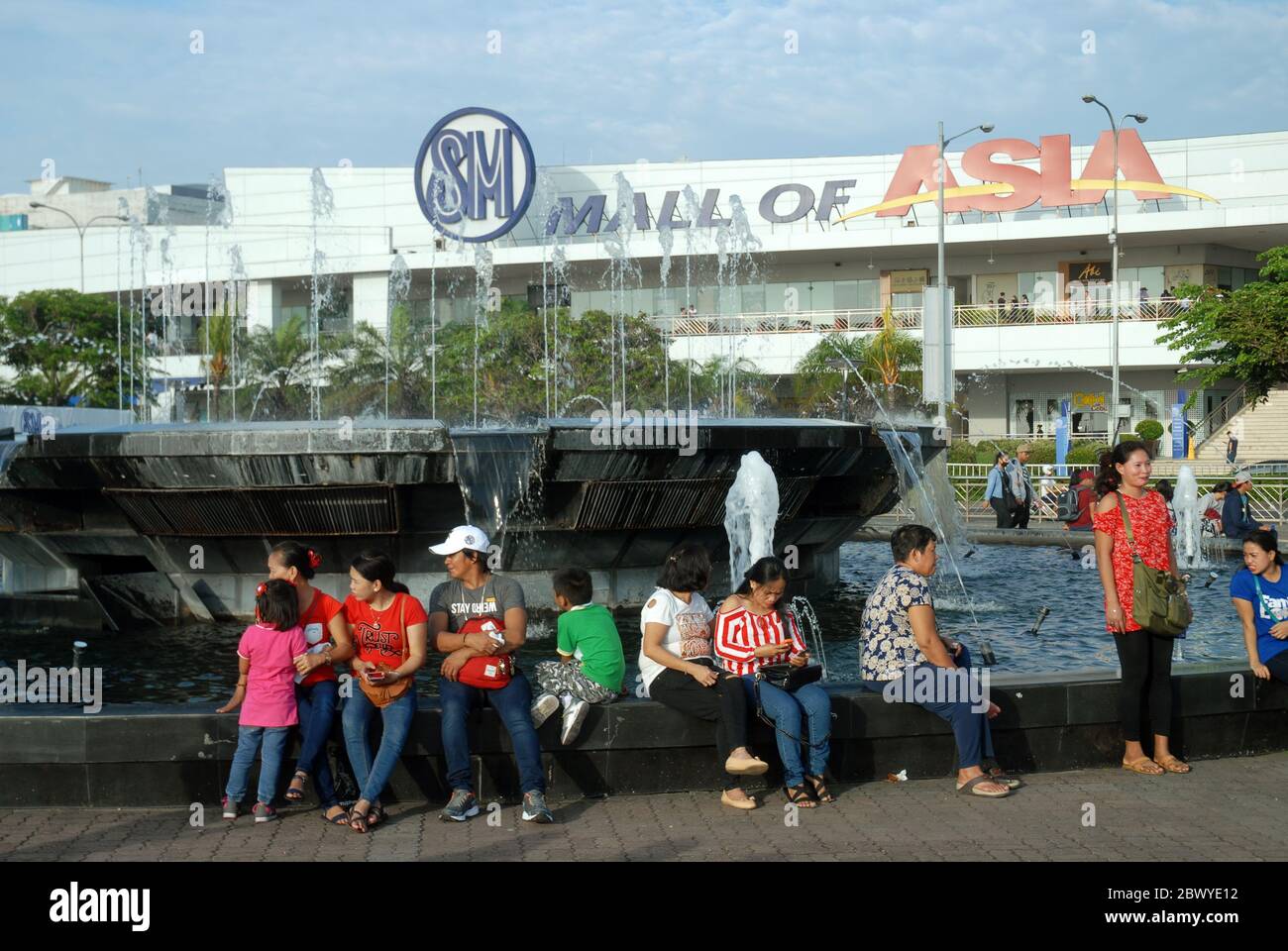 Metro manila crowds hi-res stock photography and images - Alamy