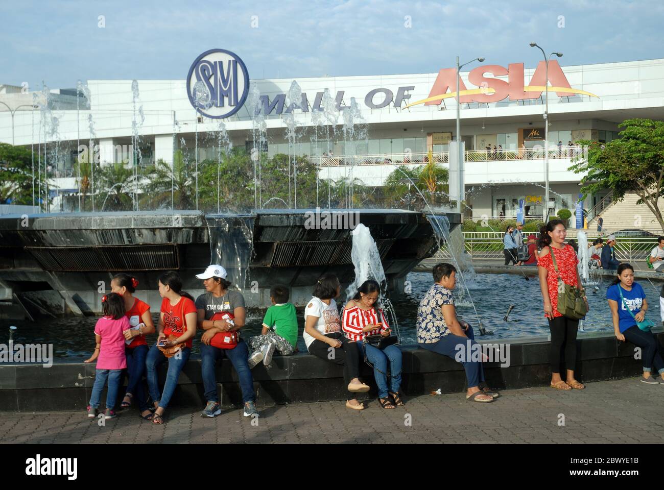 Metro manila crowds hi-res stock photography and images - Alamy