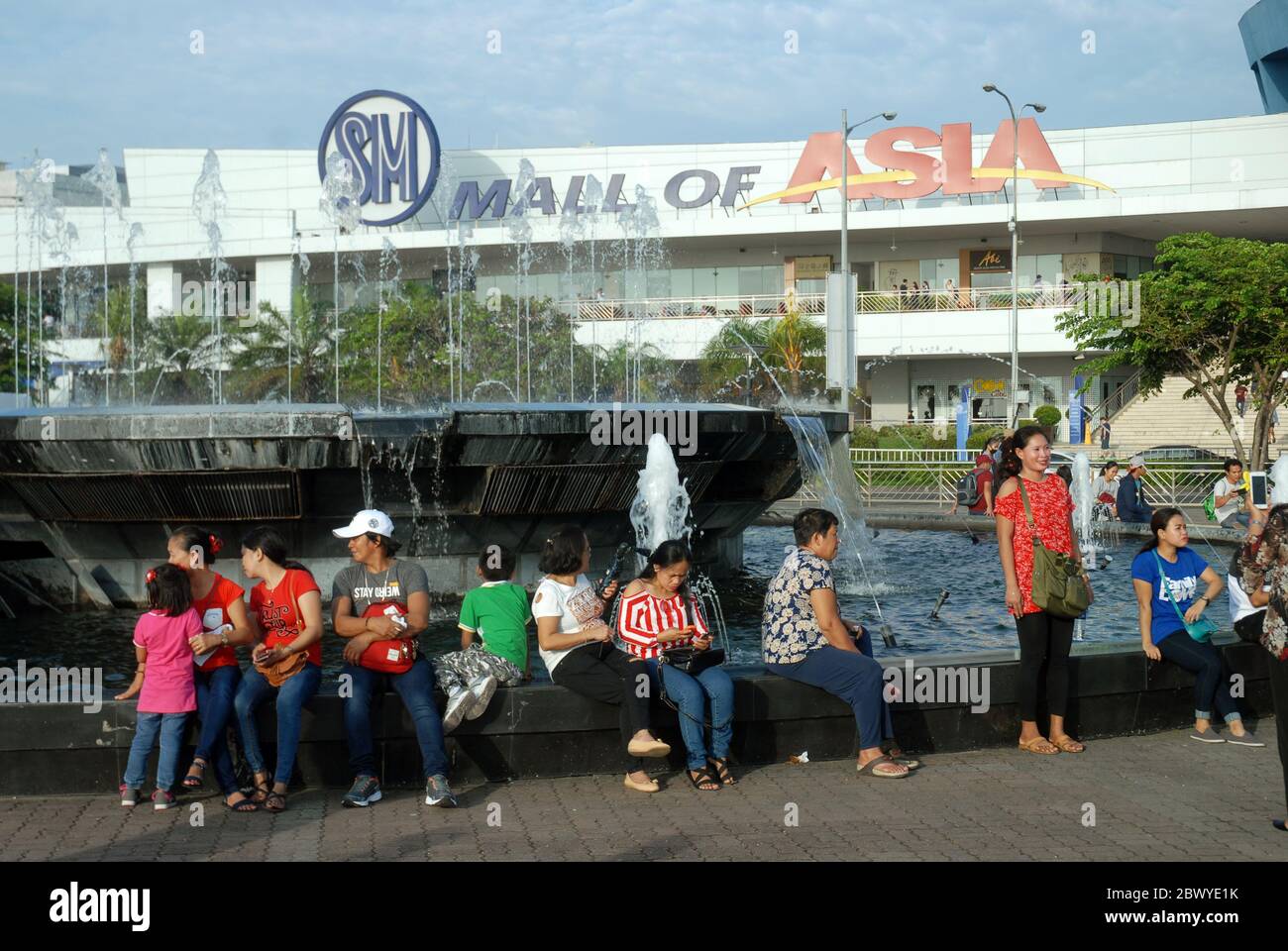 Crowds gather outside SM Mall of Asia, Mall of Asia, Pasay City, Manila ...