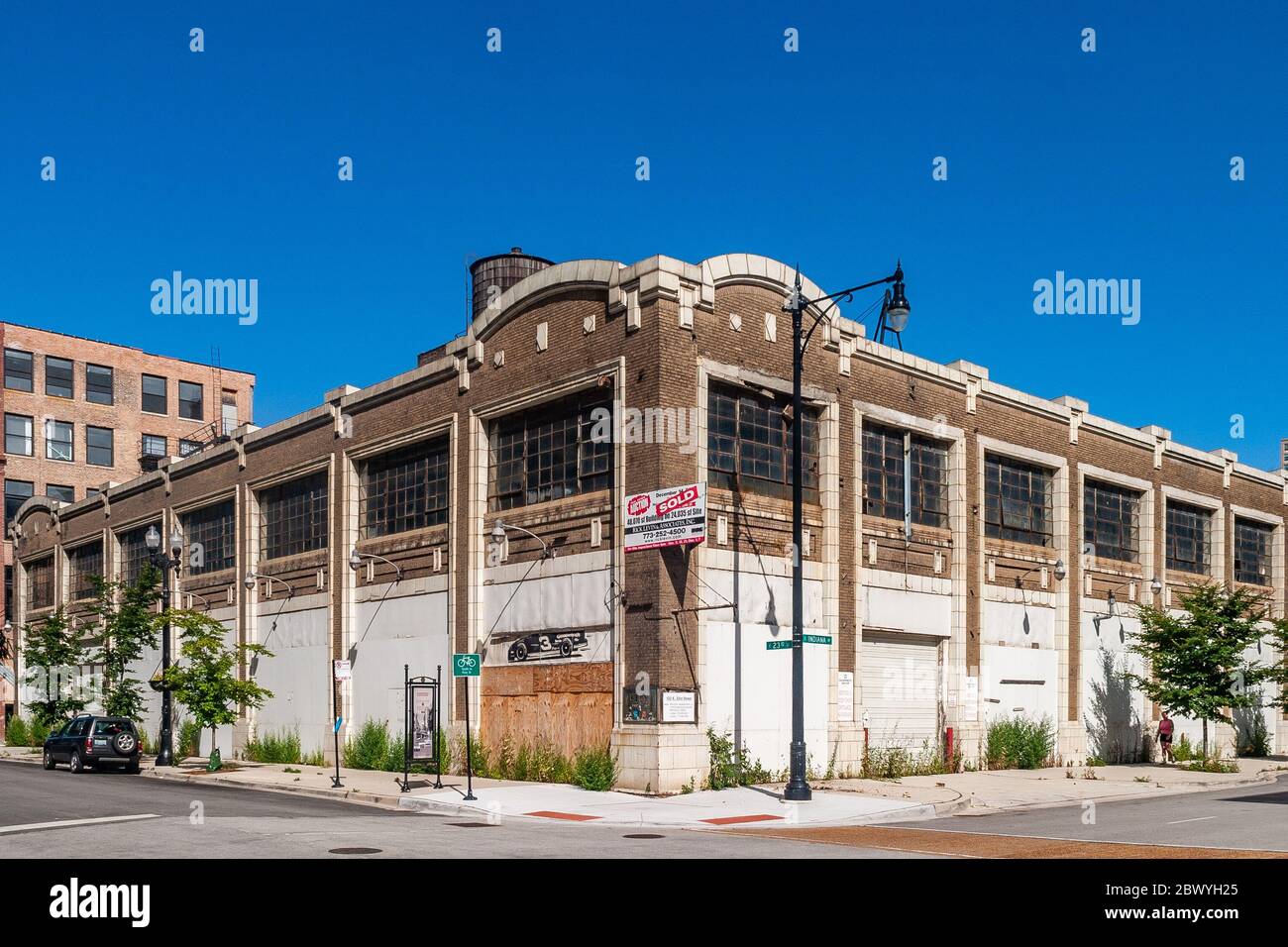 Chevrolet dealership vintage hi-res stock photography and images - Alamy