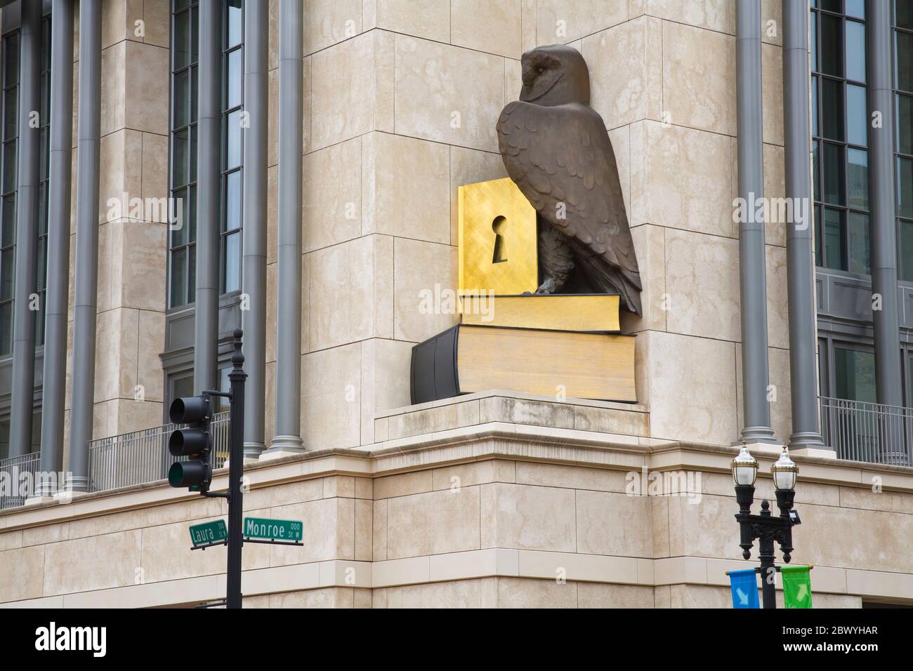 Wisdom Sculpture by Larry Kirkland, Main Library, Jacksonville, Florida ...