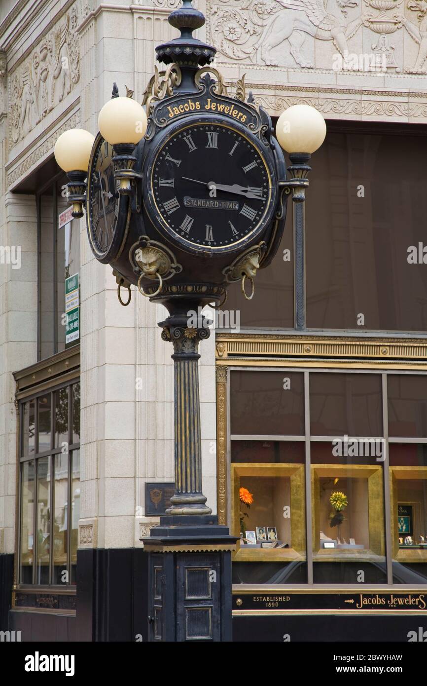 Jacobs jewlers clock hi-res stock photography and images - Alamy