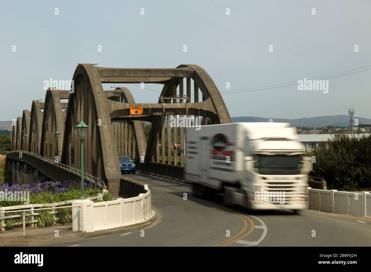 New zealand traffic bridge hi-res stock photography and images - Alamy