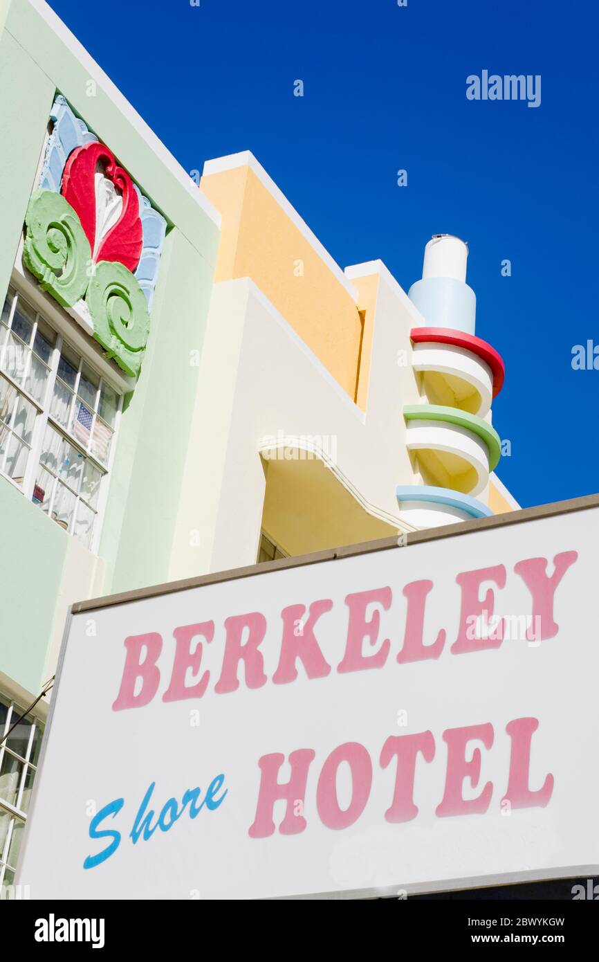 The Berkeley Shore Hotel on Collins Avenue, South Beach, Miami Beach ...