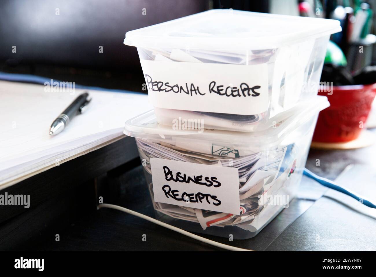 Business receipts hi-res stock photography and images - Alamy