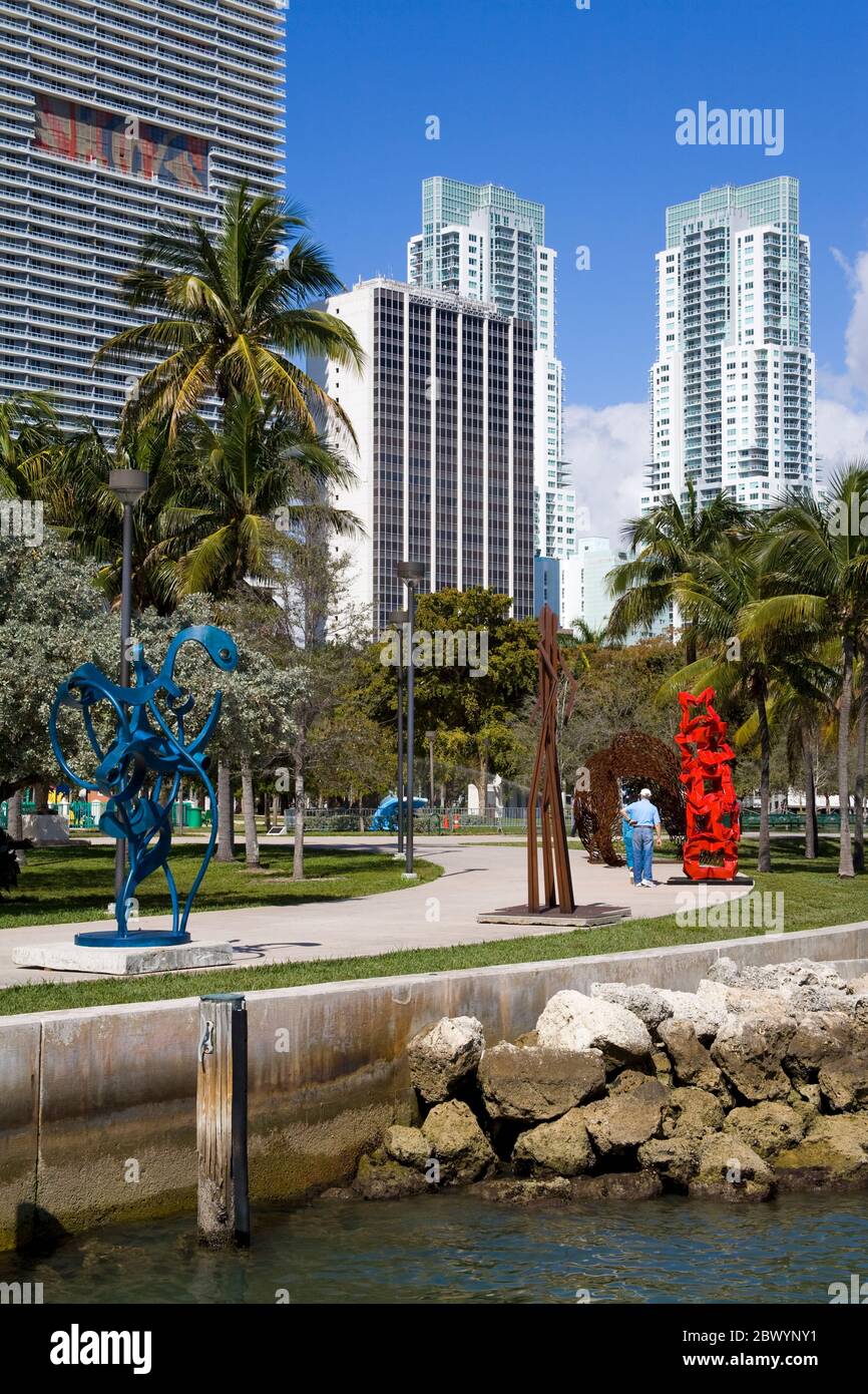 Bayfront park with skyline hi-res stock photography and images - Alamy