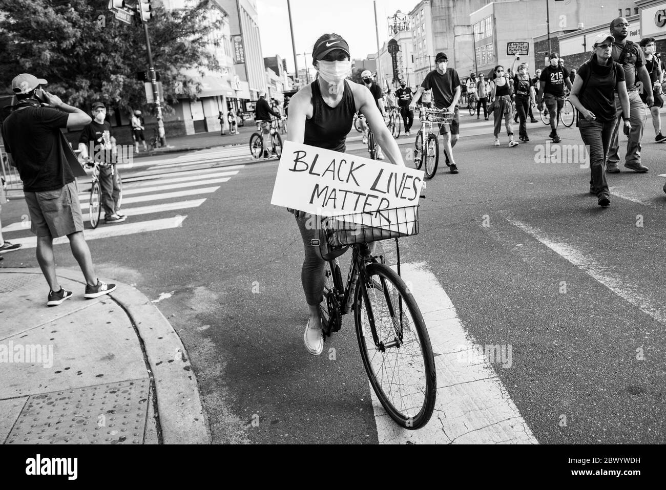 Philadelphia, PA / USA. Hundreds of Philadelphians defied curfew after ...