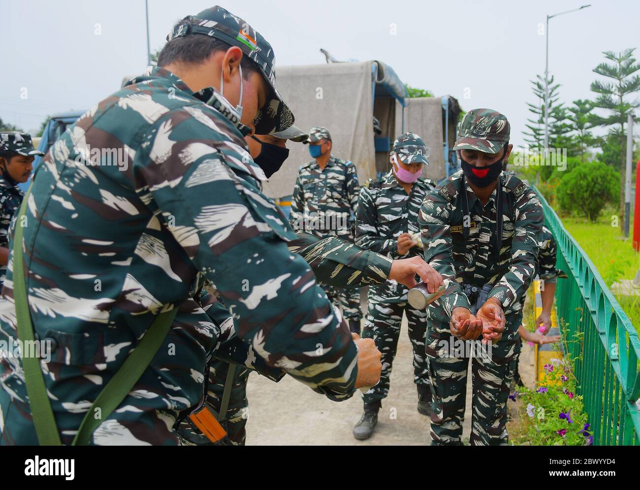 CRPF (Central Reserve Police Force) personals from 124 BN- CRPF and ...