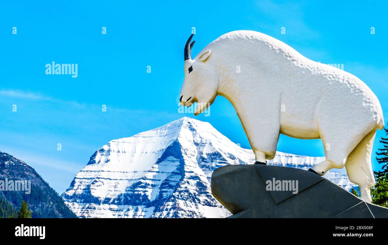 Mt robson sign hi-res stock photography and images - Alamy