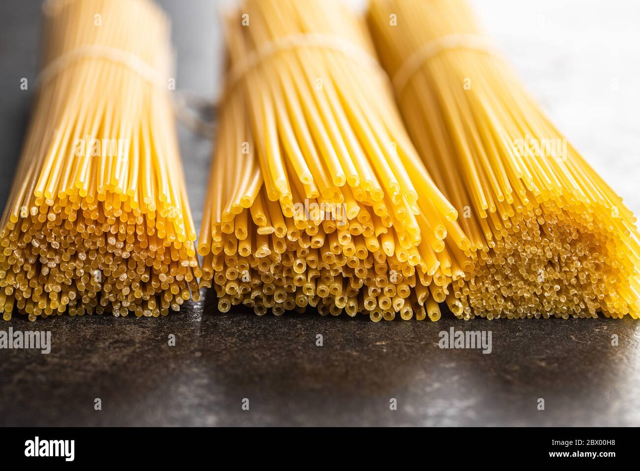 Spaghetti noodle hi-res stock photography and images - Alamy