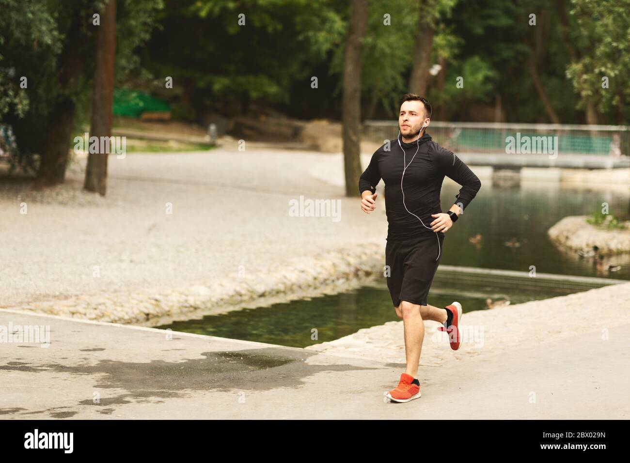 Fit male model running outside hi-res stock photography and images - Alamy