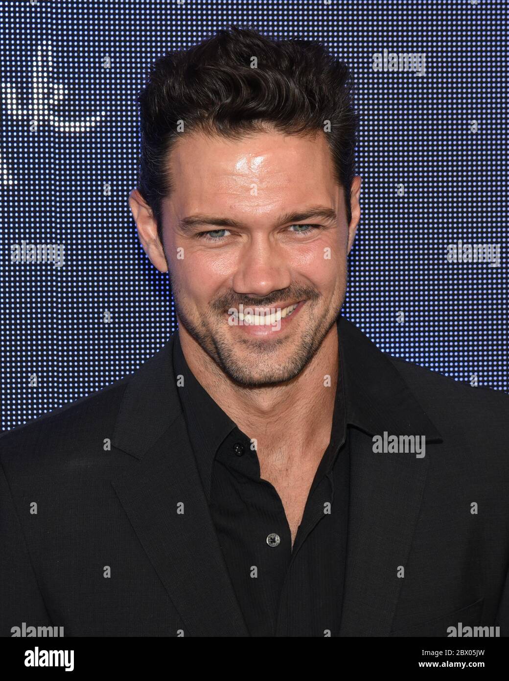 Ryan paevey hi-res stock photography and images - Alamy