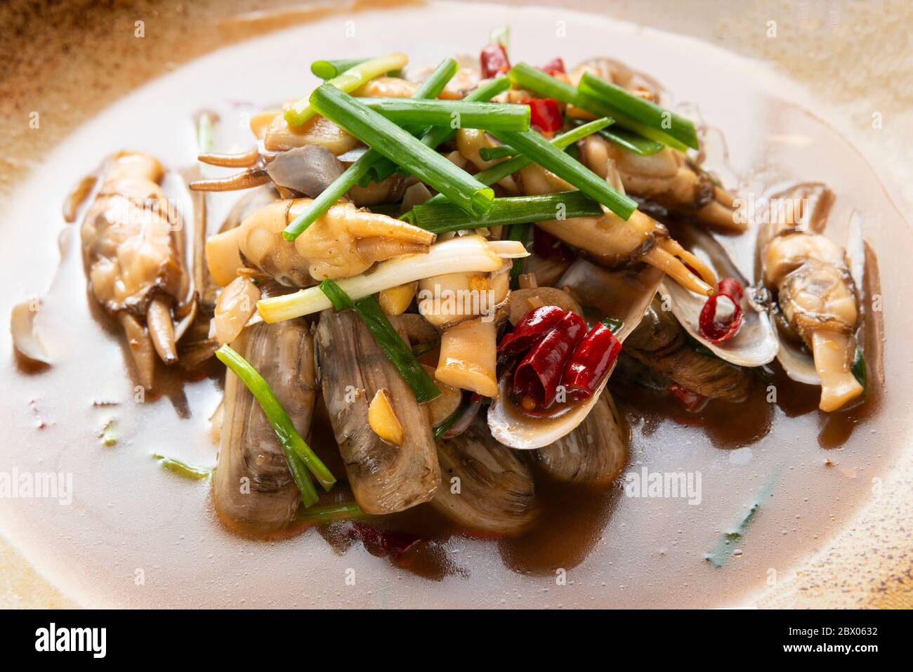 White sauce clams hi-res stock photography and images - Alamy