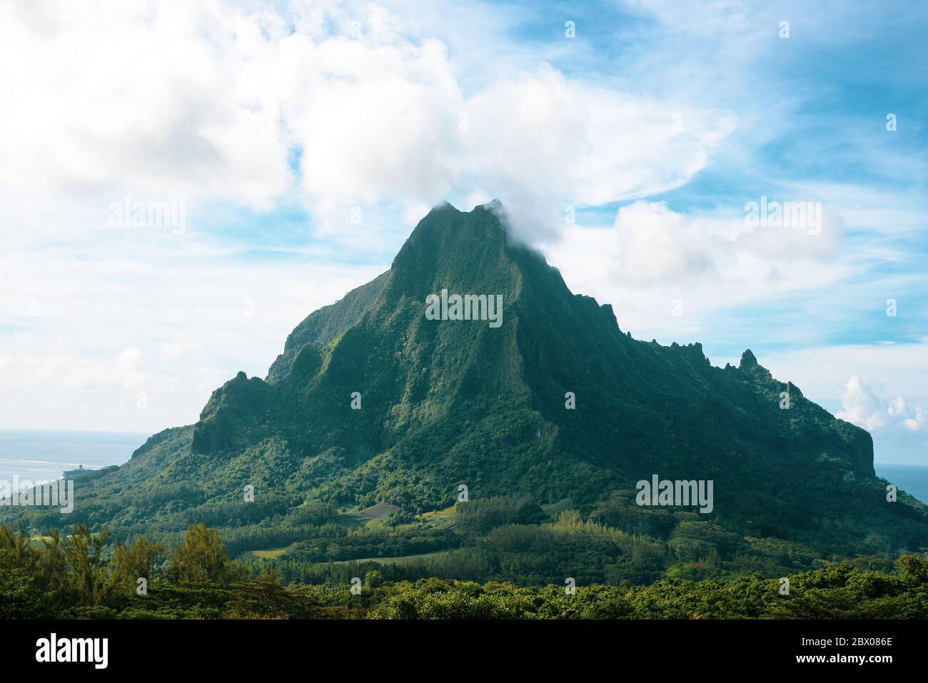 Daily life and nature live together in Moorea, French Polynesia ...