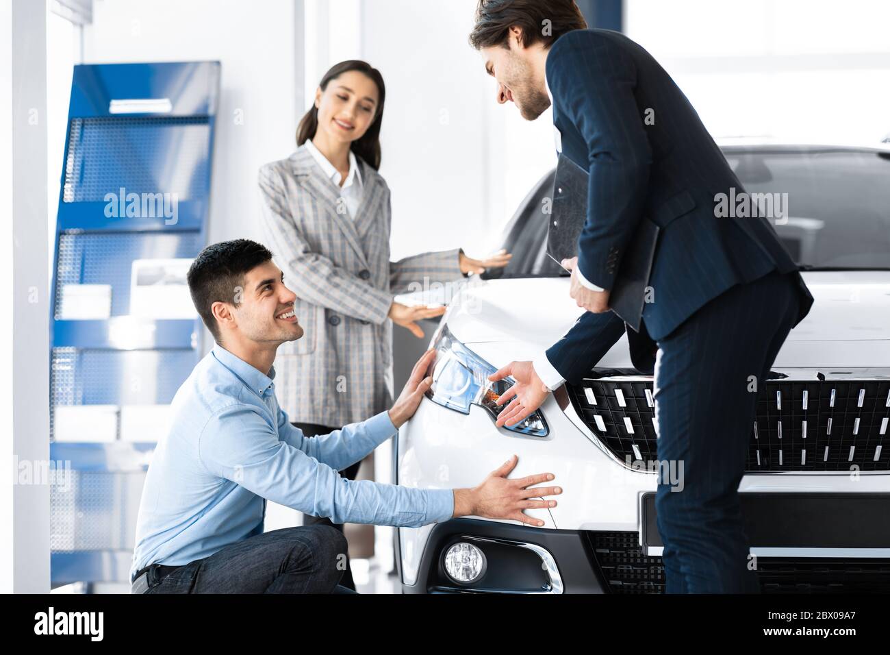 Insurance salesman hi-res stock photography and images - Alamy