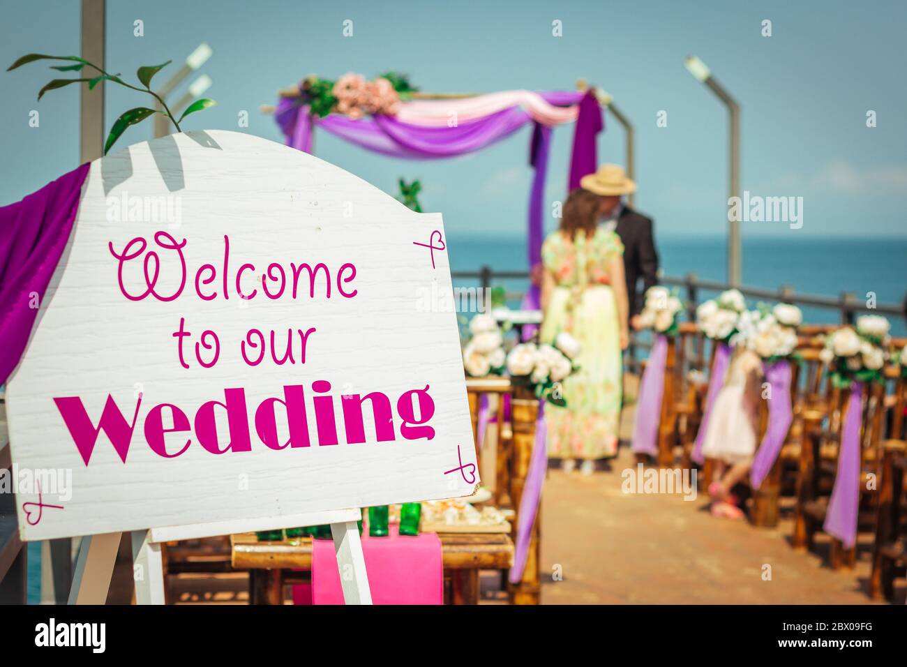 Welcome to our wedding nameplate. Wedding welcome sign Stock Photo - Alamy