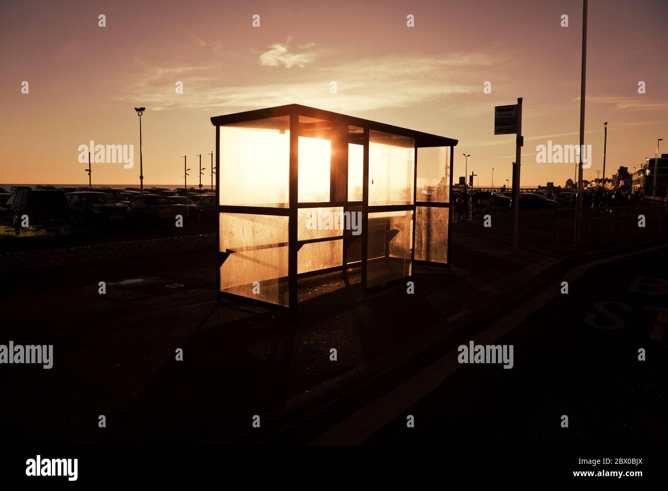 Bus stop shelter uk hi-res stock photography and images - Alamy