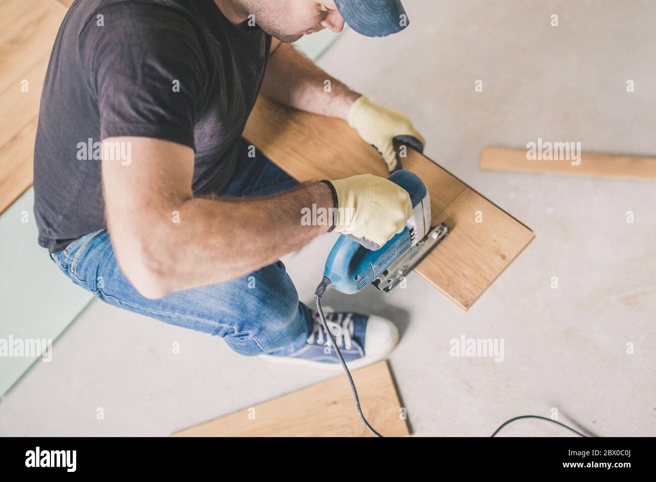 Flooring technology - laying of a floating laminate floor - eco ...