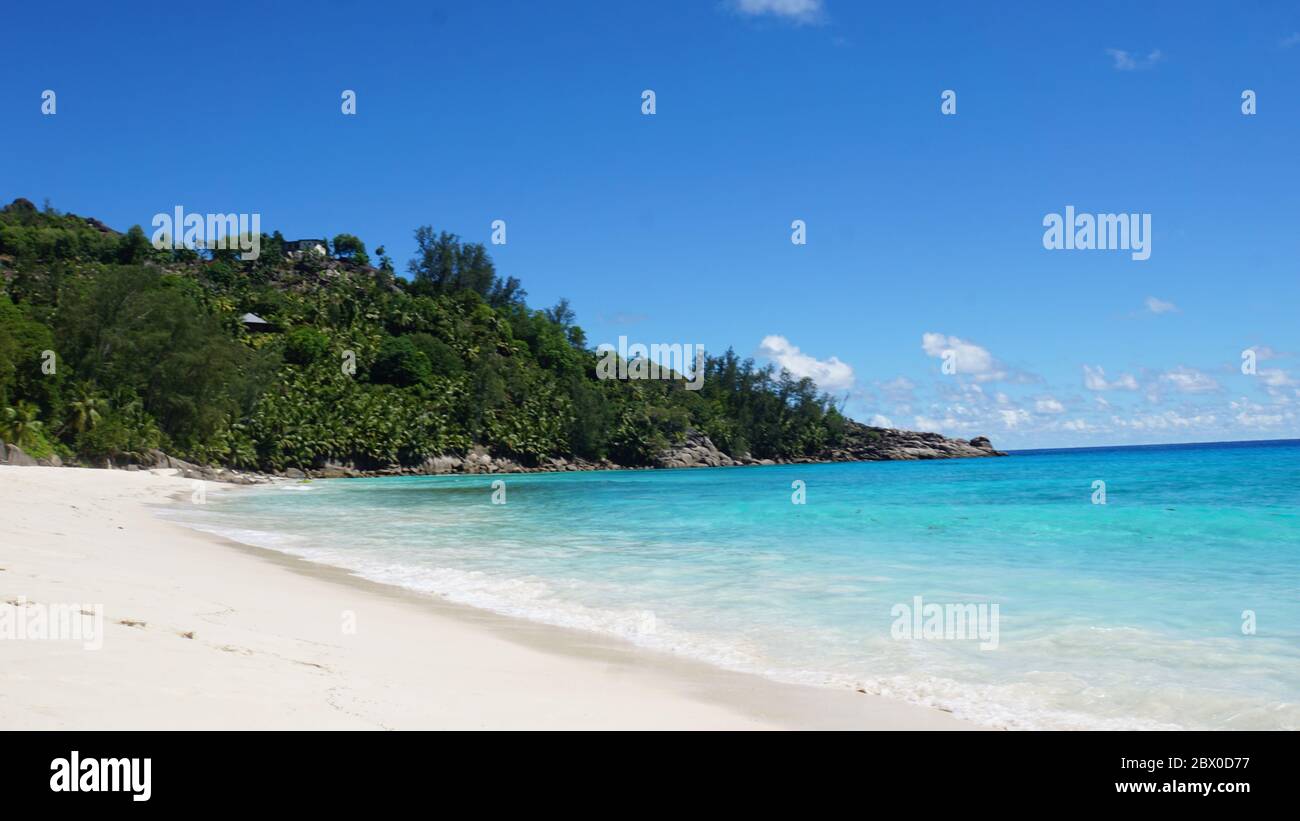 amazing tropical landscape on the seychelles islands Stock Photo - Alamy