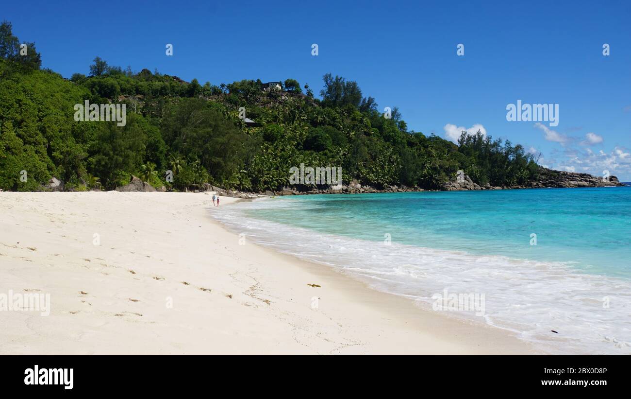 amazing tropical landscape on the seychelles islands Stock Photo - Alamy