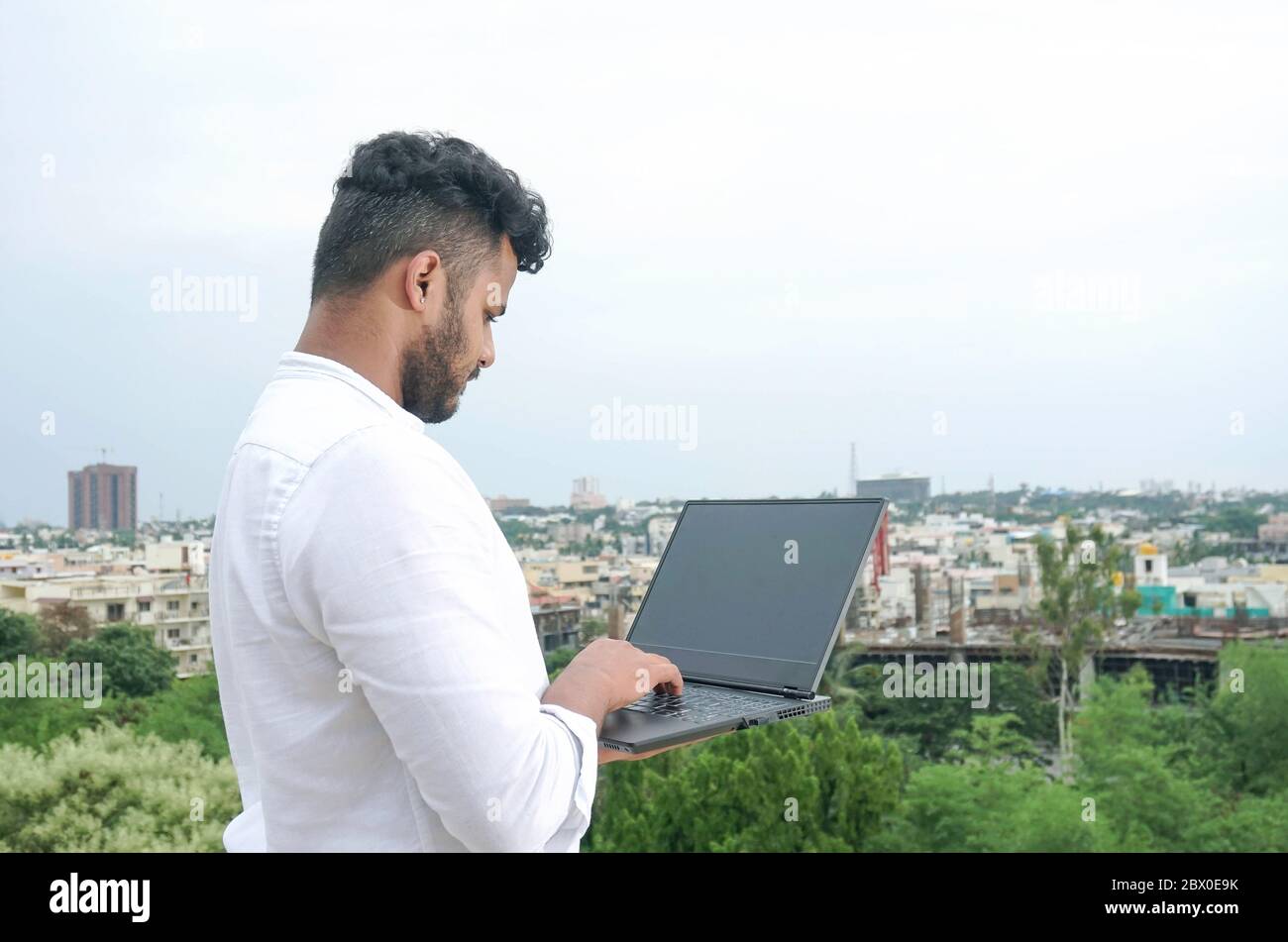 Indian working class men hi-res stock photography and images - Alamy