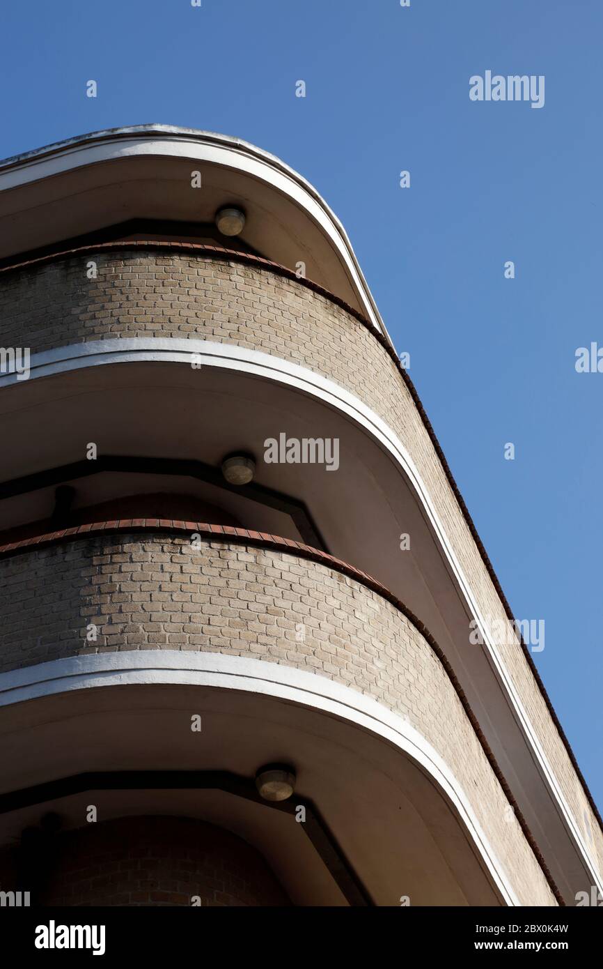 Art deco style architecture hi-res stock photography and images - Alamy