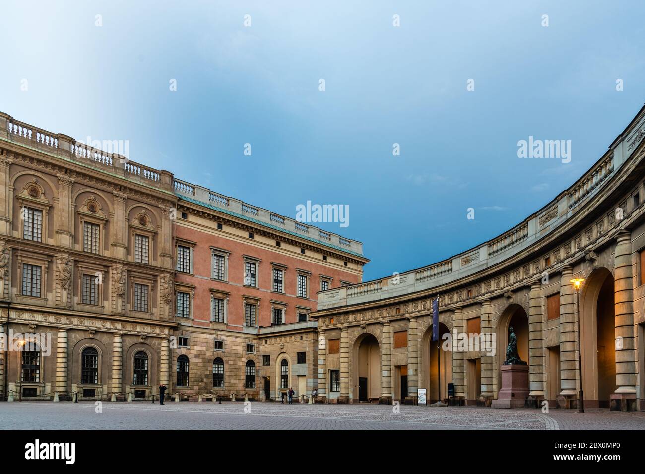 Parade square hi-res stock photography and images - Alamy