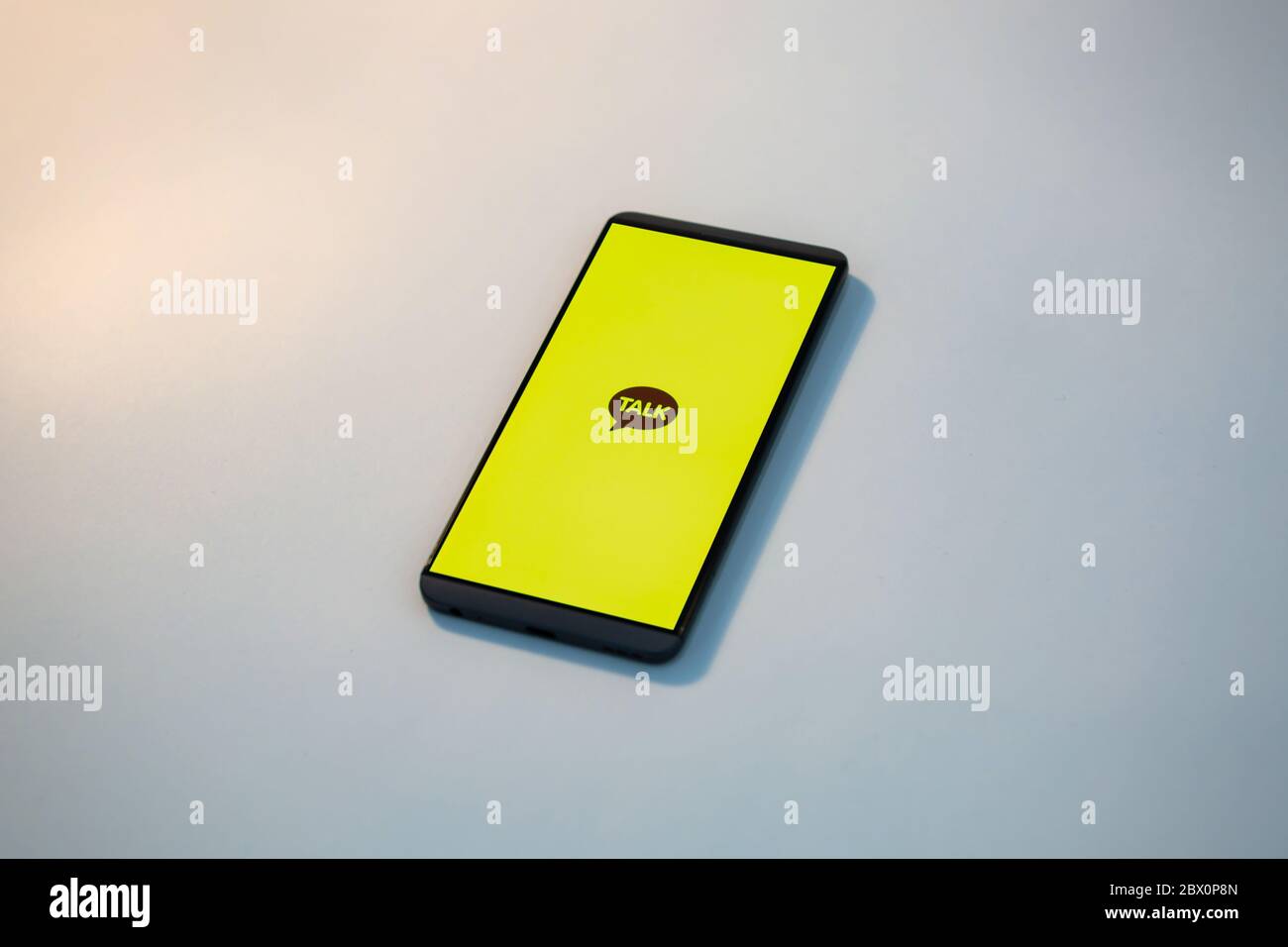 Kakao talk logo hi-res stock photography and images - Alamy