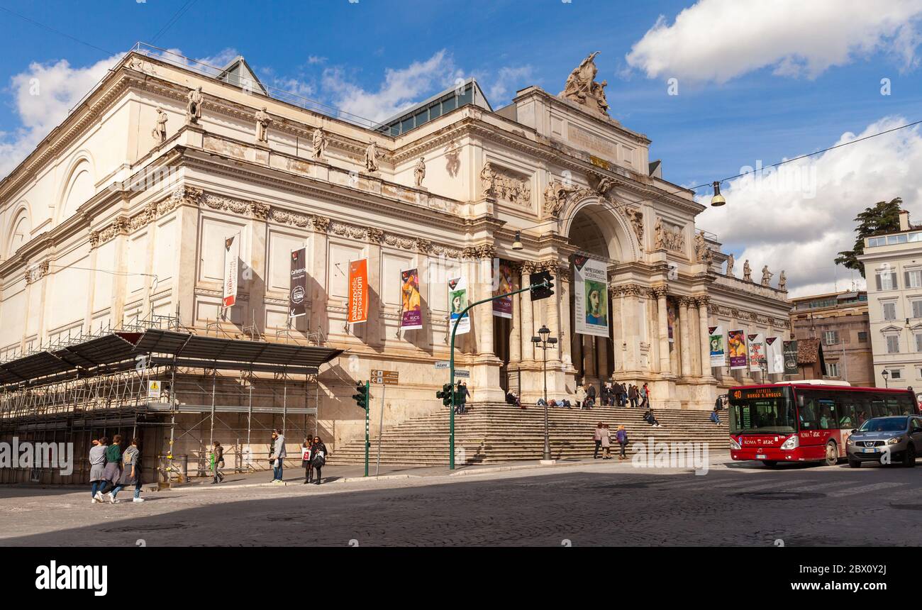 Neoclassical architecture stairs hi-res stock photography and images ...