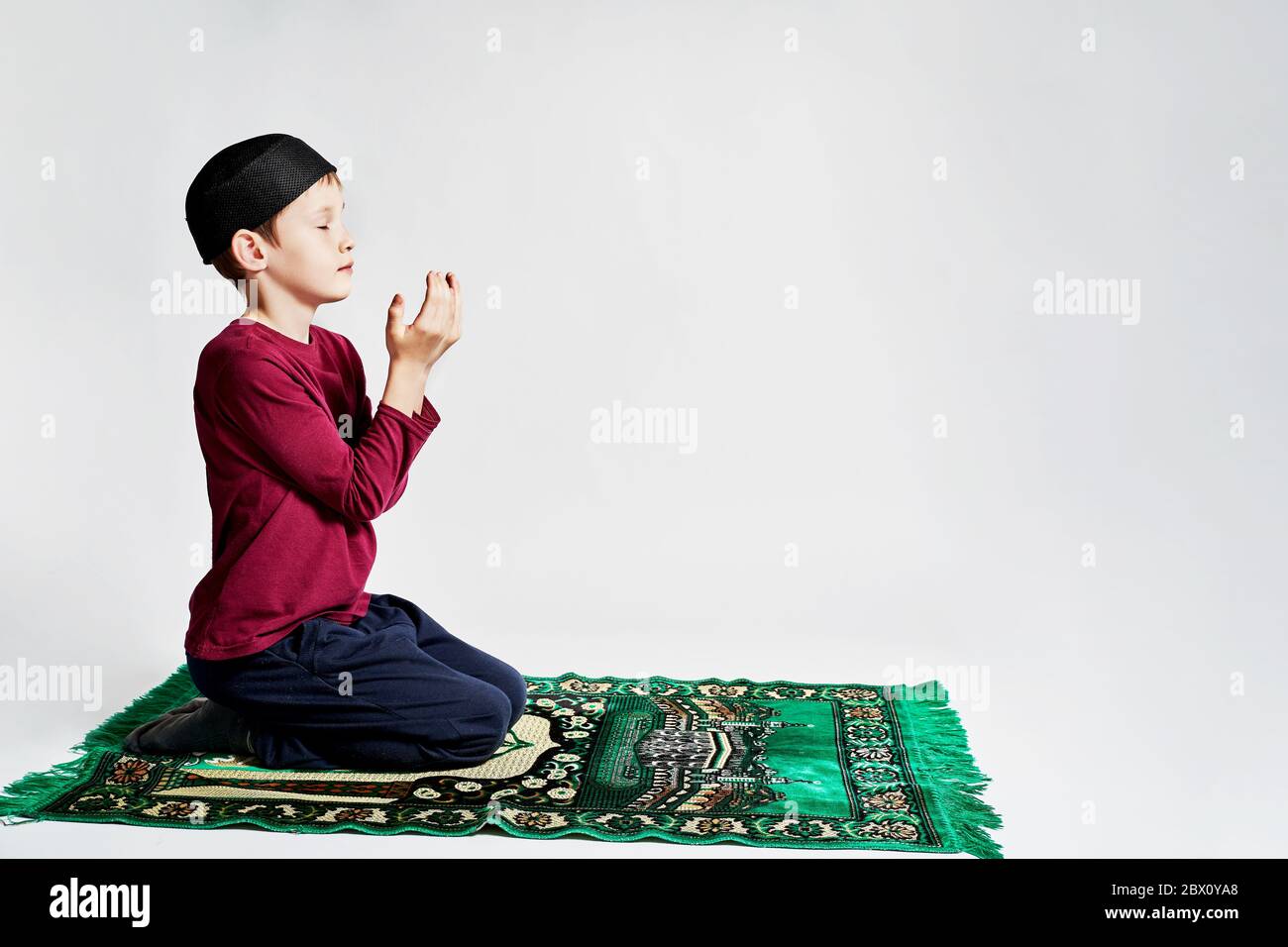 Muslim boy prayer hi-res stock photography and images - Alamy
