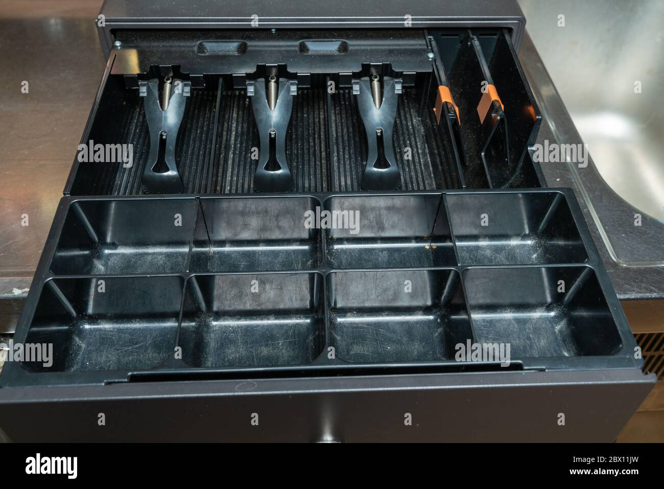 Empty cash register hi-res stock photography and images - Alamy