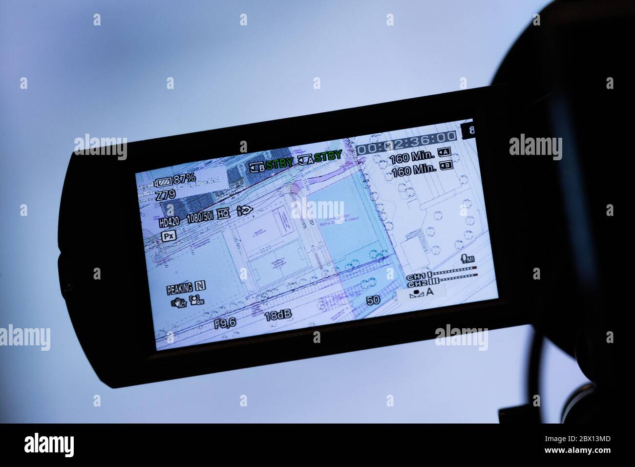 Monkey night camera hi-res stock photography and images - Alamy